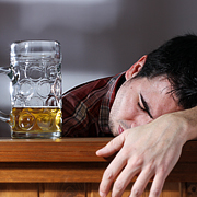 Drunk man passed out with beer_LR_thsq2 - PubTIC