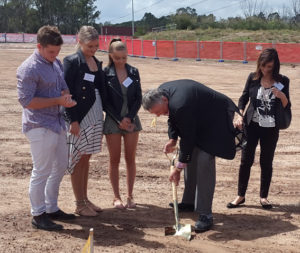 LAUNDY BREAKS GROUND ON NEW PUB CONSTRUCTION - PubTIC