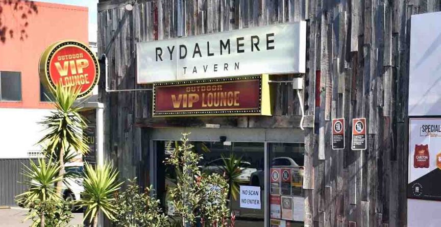 SALMONS SELL THUMPING WAREHOUSE BROWNFIELD RYDALMERE TAVERN - PubTIC