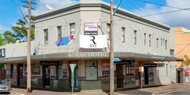 CRITERION GUNDAGAI ON THE ROAD - PubTIC