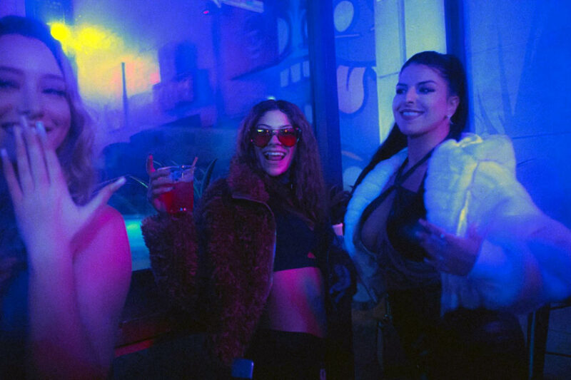 THE DIGITAL HABITS CHANGING HOW PEOPLE SPEND THEIR NIGHTS OUT - PubTIC